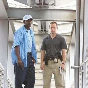 Boomtown - Série TV 2002 - AlloCiné