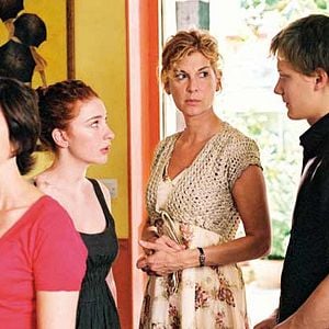 Dans tes bras - Film 2008 - AlloCiné