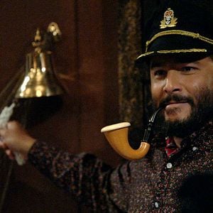 Ennis Esmer - AlloCiné