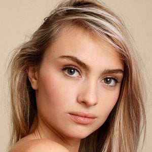 Aurélie Pons - AlloCiné