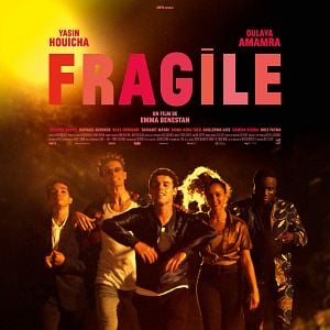 Fragile : Photos et affiches - AlloCiné