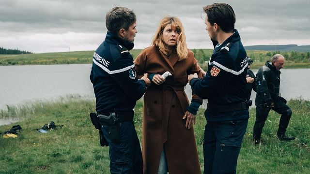 Rien ne t'efface - Série TV 2025 - AlloCiné