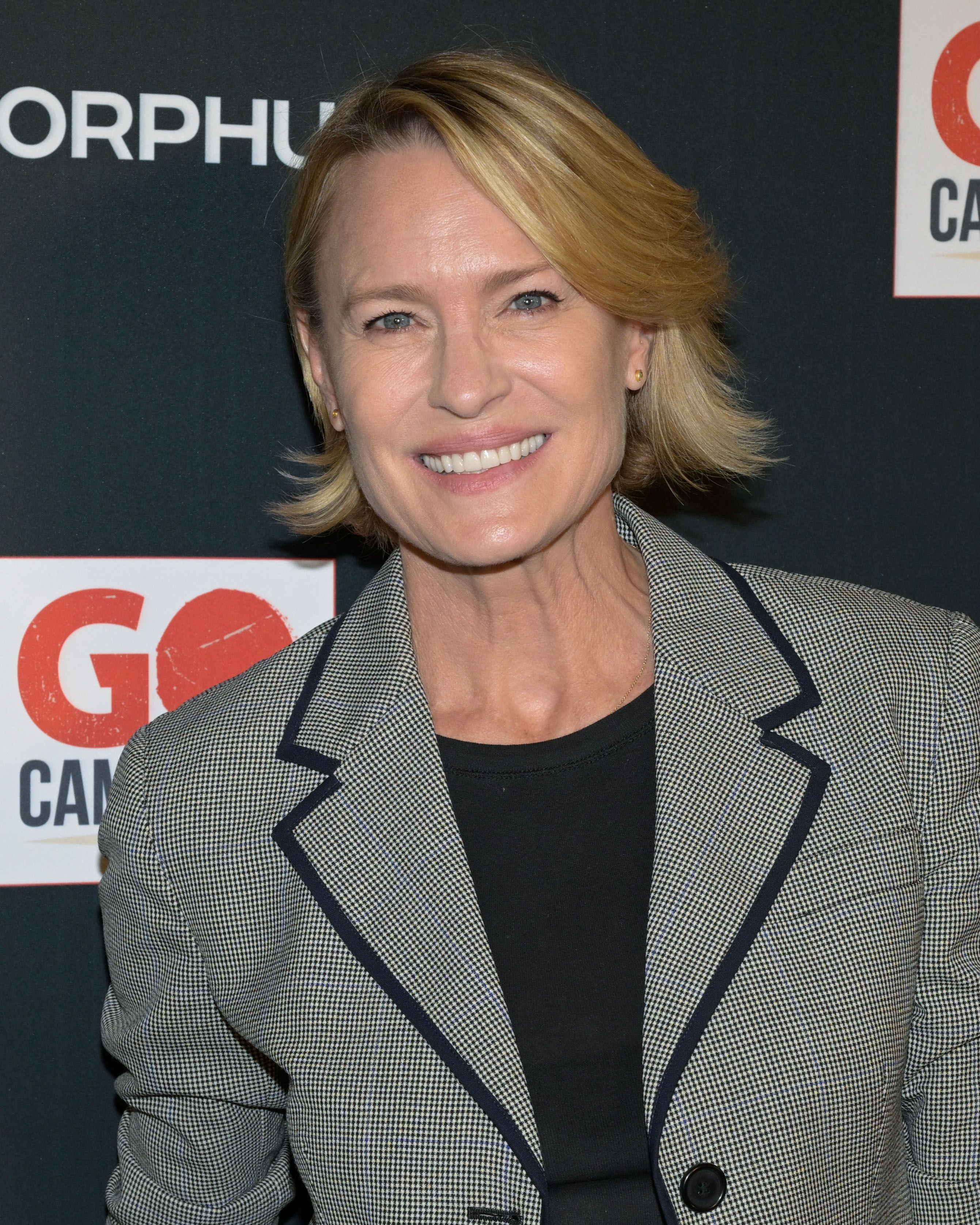 Les 12 Coups de midi : et si cette célèbre actrice se cachait derrière l'étoile mystérieuse ...