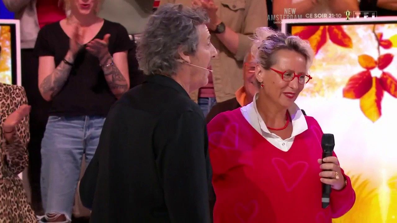 Une spectatrice fait des avances à Jean-Luc Reichmann dans les 12 Coups ...