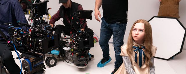 Quand Annabelle rencontre Terminator : M3GAN (Mégane), la poupée tueuse ...