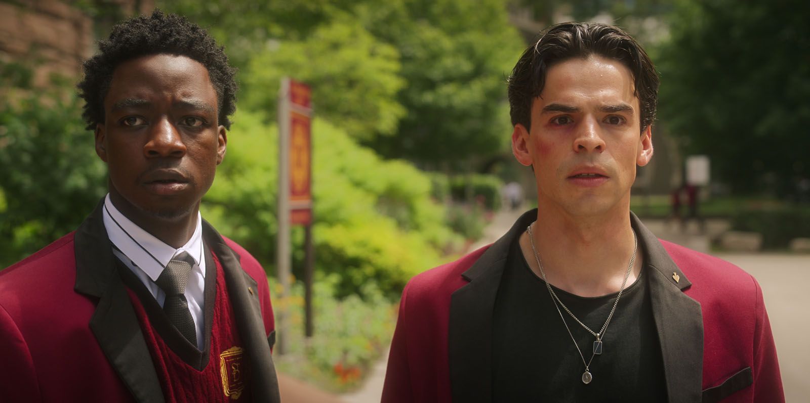 Bet : Photo Hunter Cardinal, Adio Solanke - 9 sur 11 - AlloCiné