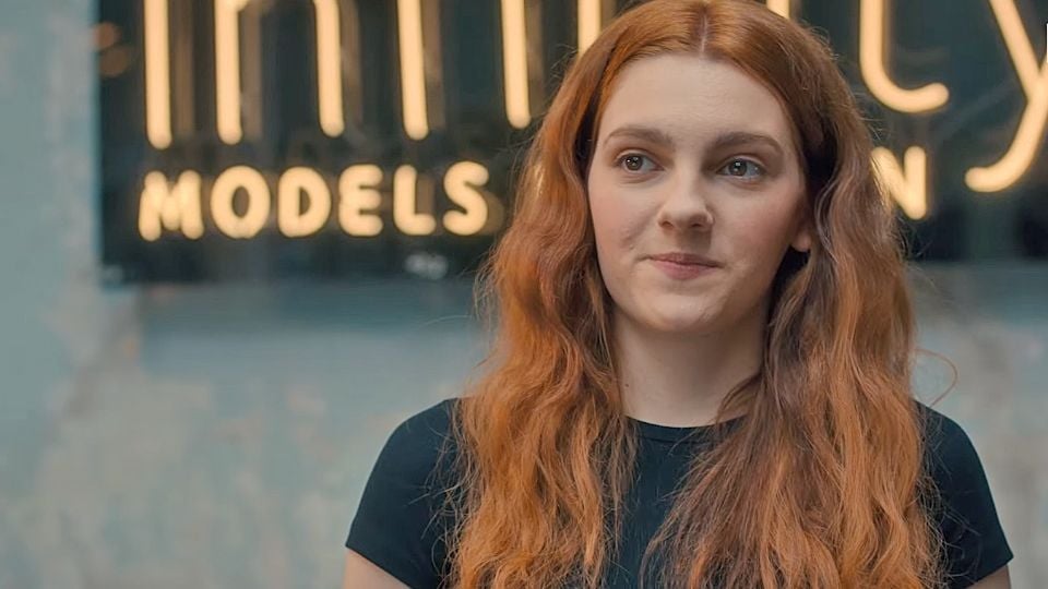 Geek Girl - saison 1 Bande-annonce VO - Trailer Geek Girl S01 - AlloCiné