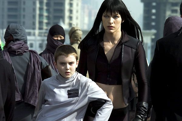Photo de Cameron Bright - Ultraviolet : Photo Cameron Bright, Milla Jovovich, Kurt Wimmer ...