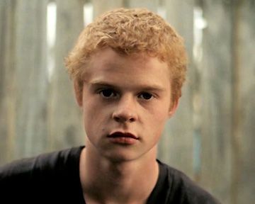 Extrait vidéo de Crossbow - Crossbow Extrait vidéo VO - AlloCiné