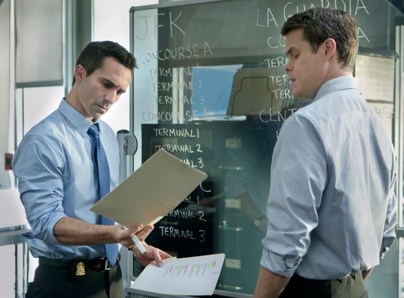 Ringer : Ringer : Photo Chris Elwood, Néstor Carbonell - 22 sur 137 ...