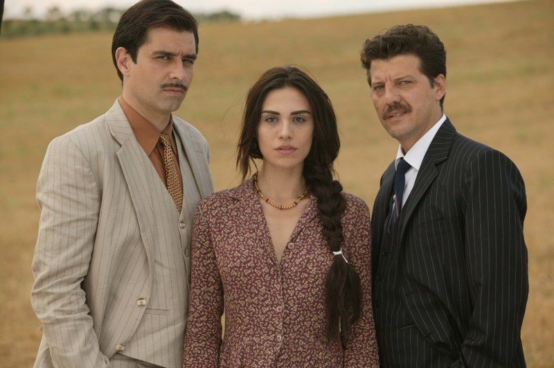 Photo de Cansel Elçin - Photo İlker Aksum, Cansel Elçin, Şükran Ovalı ...