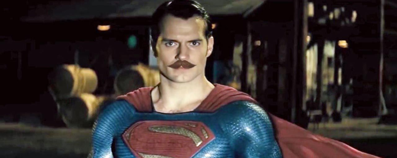 Batman v Superman : la bande annonce où Henry Cavill porte une super ...