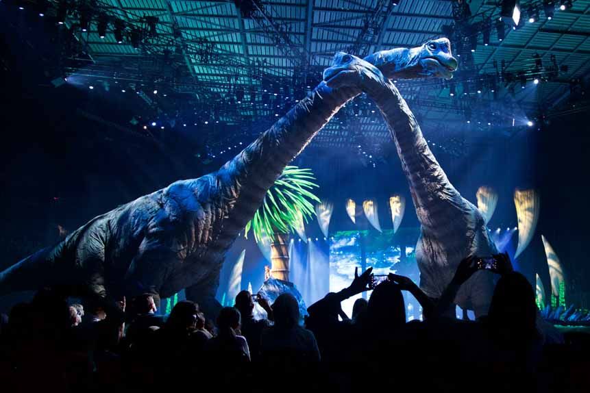 La Marche des Dinosaures, le spectacle live de retour à Paris ! - AlloCiné