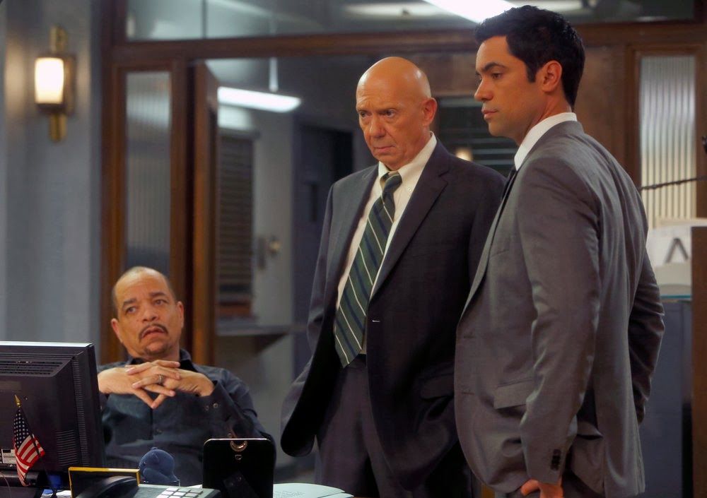 Photo de Dann Florek - New York Unité Spéciale : Photo Danny Pino, Dann ...