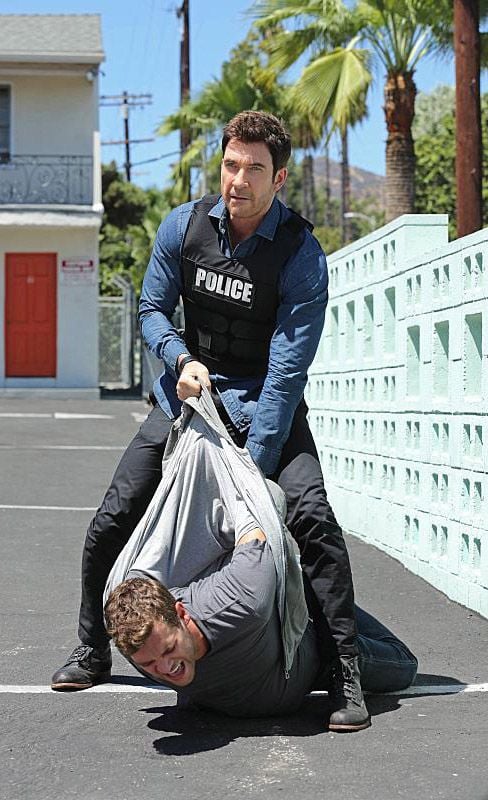 Photo de Preston Jones - Stalker : Photo Dylan McDermott, Preston Jones ...
