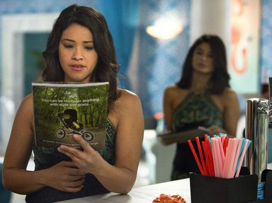 Photo de Gina Rodriguez - Jane The Virgin : Photo Gina Rodriguez ...