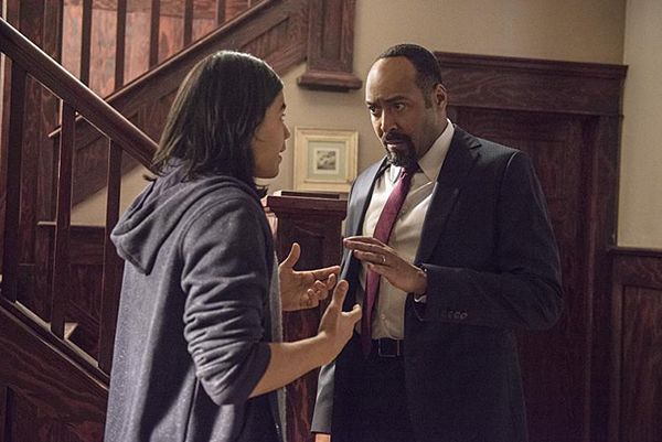 Flash (2014) : Photo Jesse L. Martin - 724 sur 845 - AlloCiné