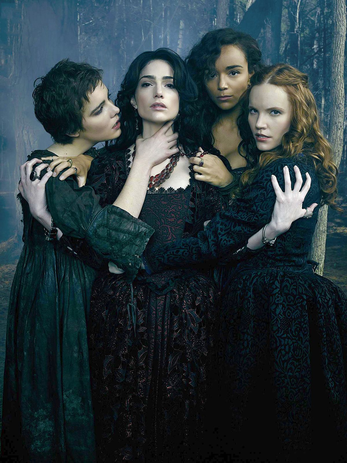 Salem : Photo Ashley Madekwe, Janet Montgomery, Tamzin Merchant, Elise ...
