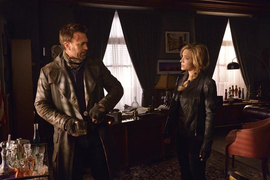 Defiance : Defiance : Photo Grant Bowler, Julie Benz - 51 sur 219 ...