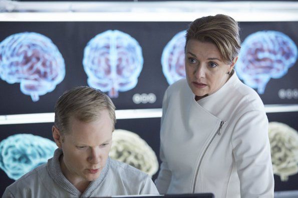 Killjoys : Killjoys : Photo Amanda Tapping, Daniel Falk - 240 sur 286 ...