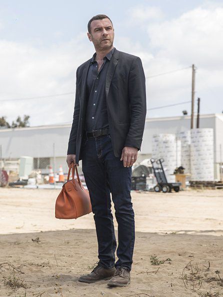 Ray Donovan : Ray Donovan : Photo Liev Schreiber - 291 sur 497 - AlloCiné