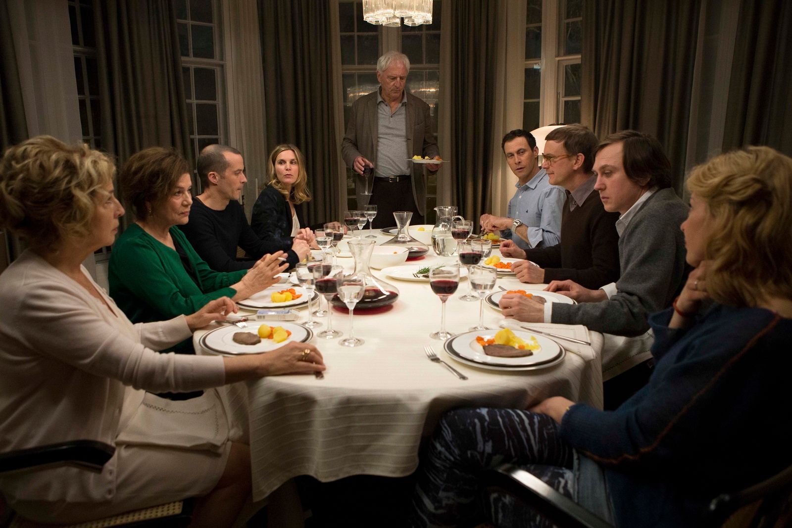 Photo de Hannelore Elsner - Trouble-fête : Photo Jördis Triebel, Marc ...