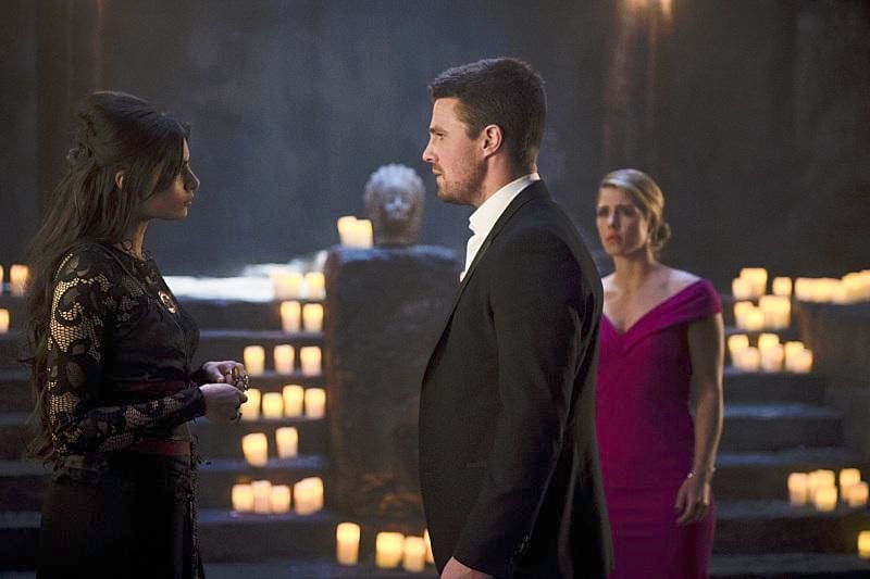 Arrow : Arrow : Photo Gabriella Wright, Stephen Amell, Emily Bett ...