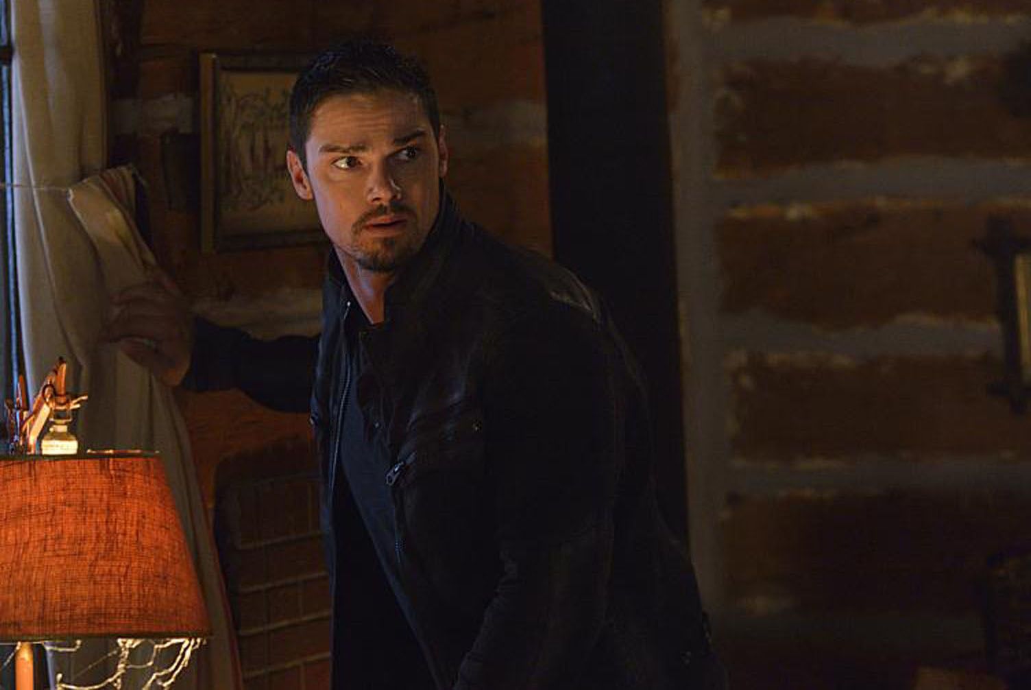 Photo de Jay Ryan (III) - Beauty and The Beast (2012) : Photo Jay Ryan ...
