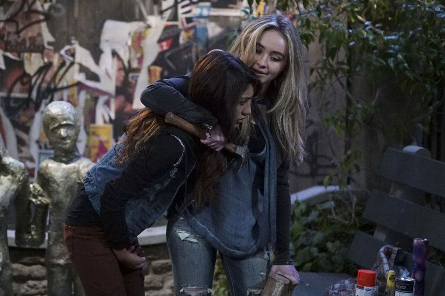 Le Monde de Riley : Le Monde de Riley : Photo Sabrina Carpenter, Mia ...