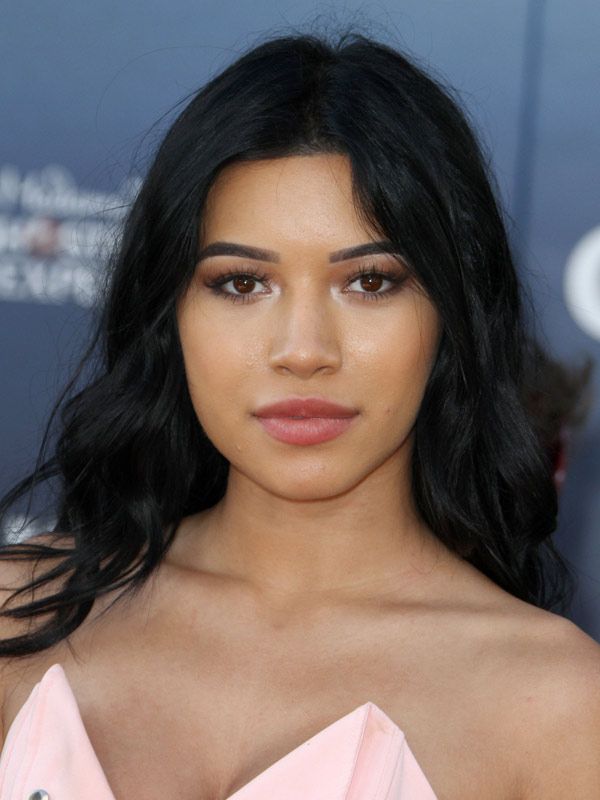 Julia Kelly - AlloCiné