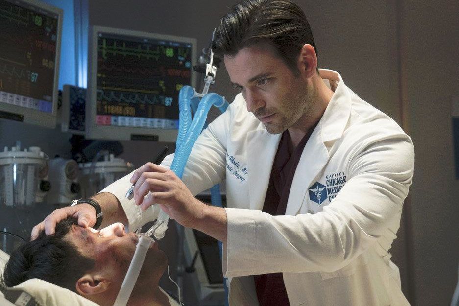 Chicago Med : Chicago Med : Photo Colin Donnell - 546 sur 696 - AlloCiné