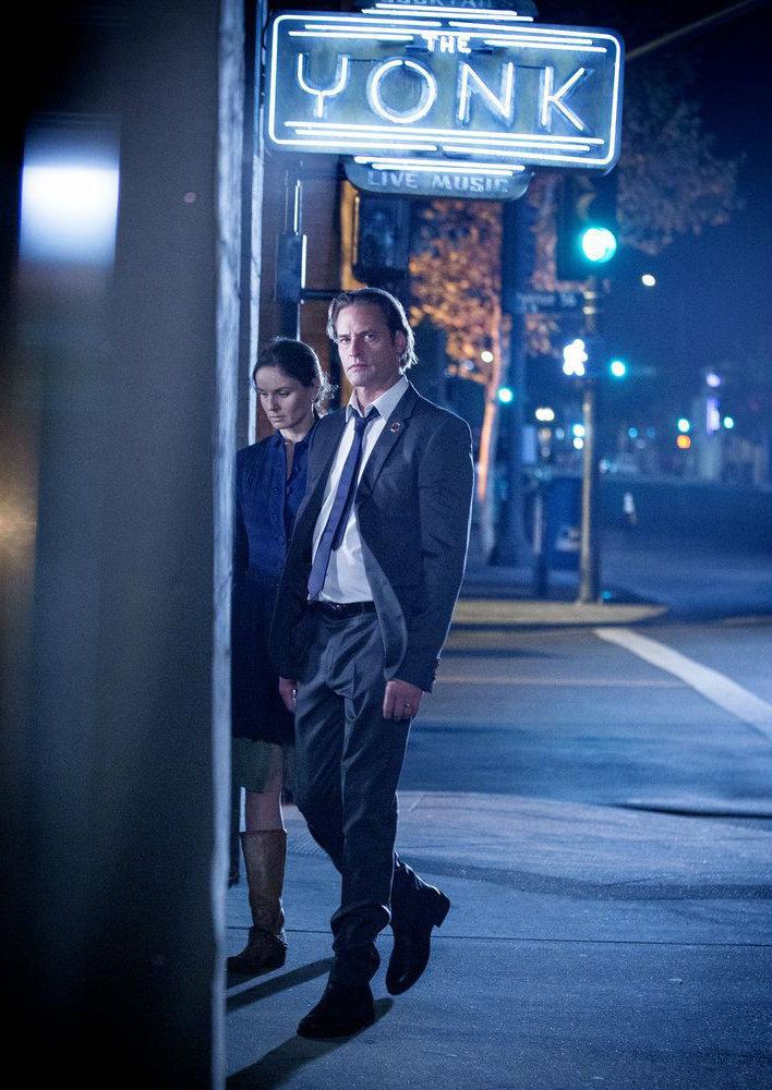 Colony : Colony : Photo Sarah Wayne Callies, Josh Holloway - 115 sur ...
