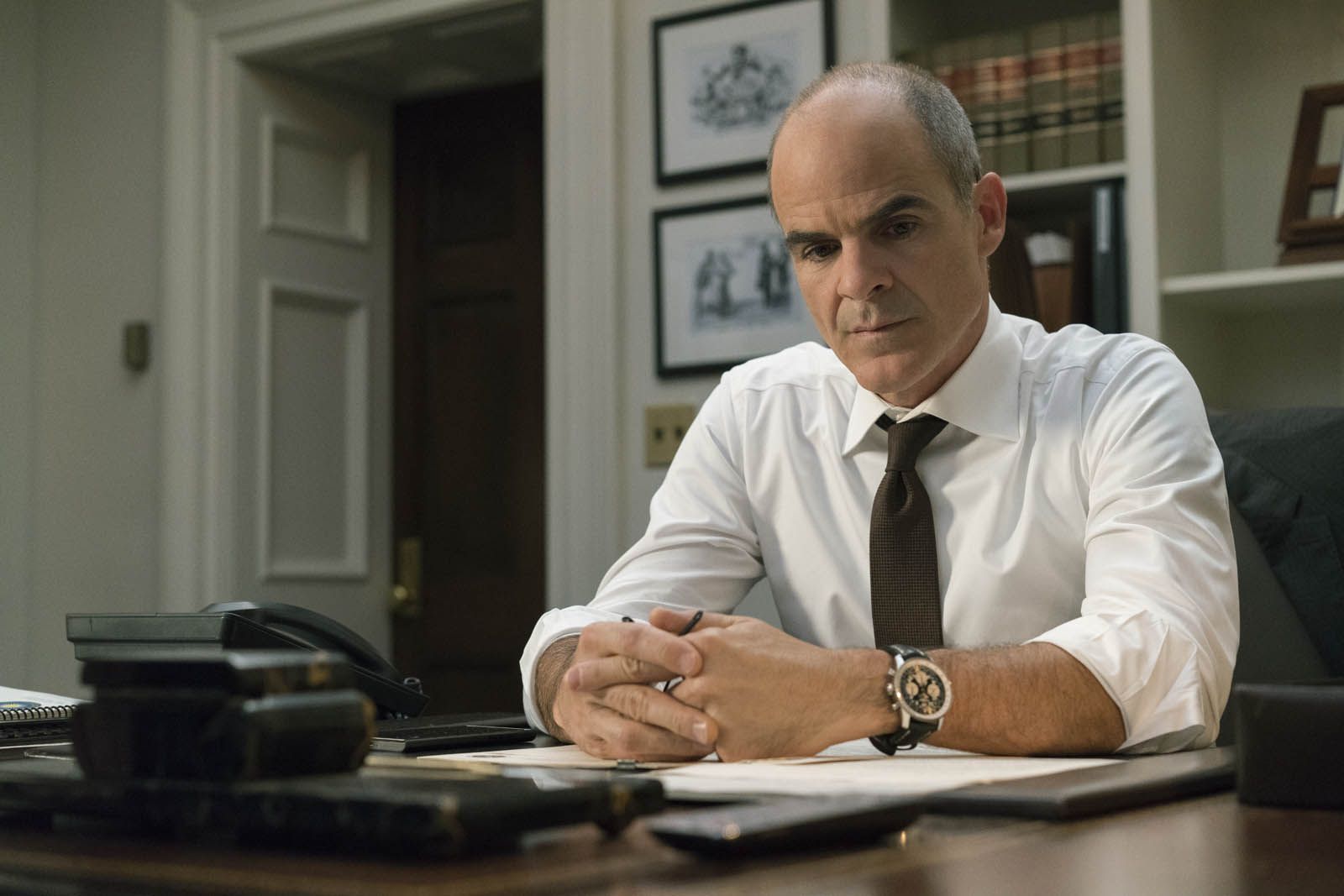 House of Cards : House of Cards : Photo Michael Kelly - 110 sur 203 ...
