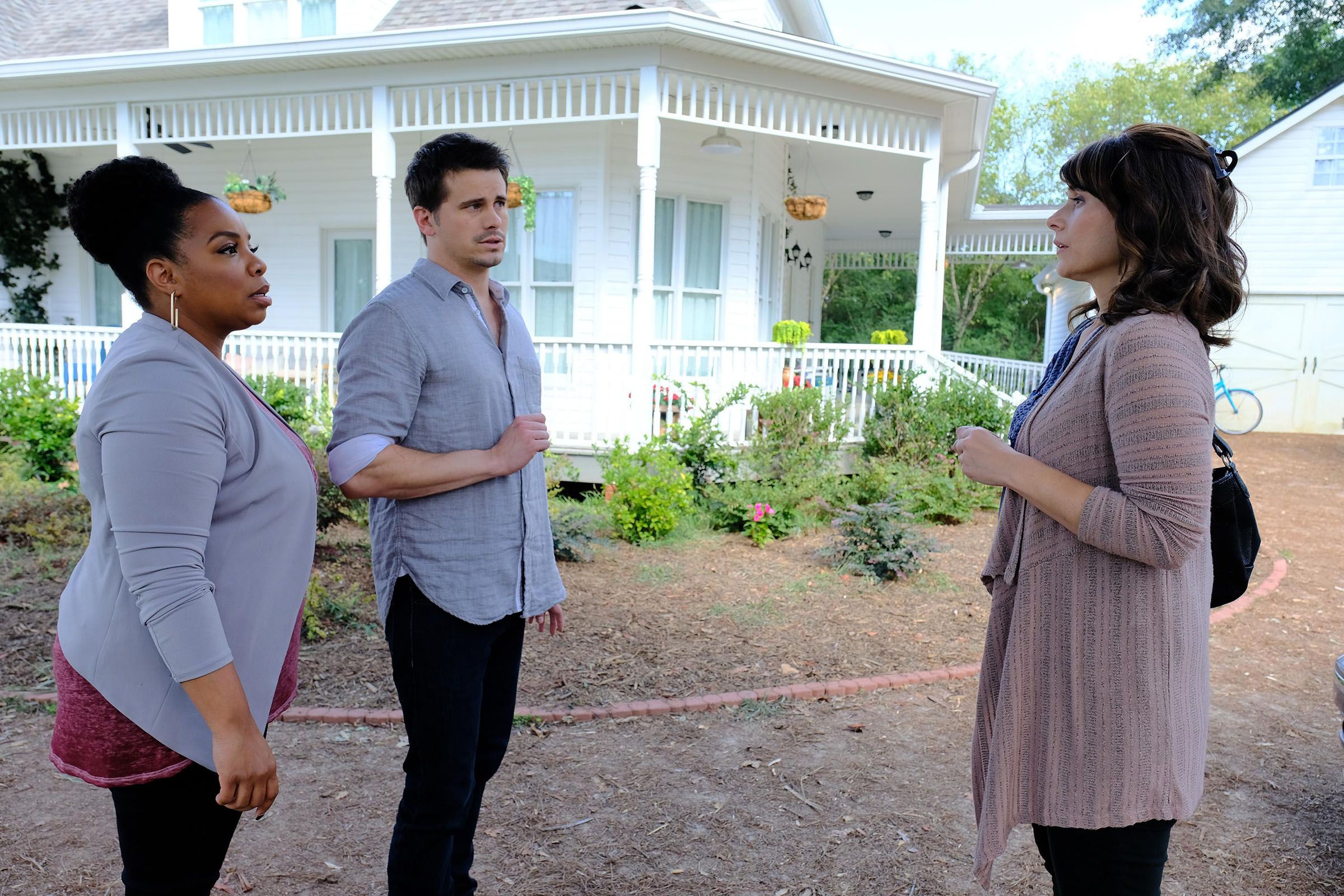 Photo de Beth Lacke - Kevin (Probably) Saves the World : Photo Kimberly ...
