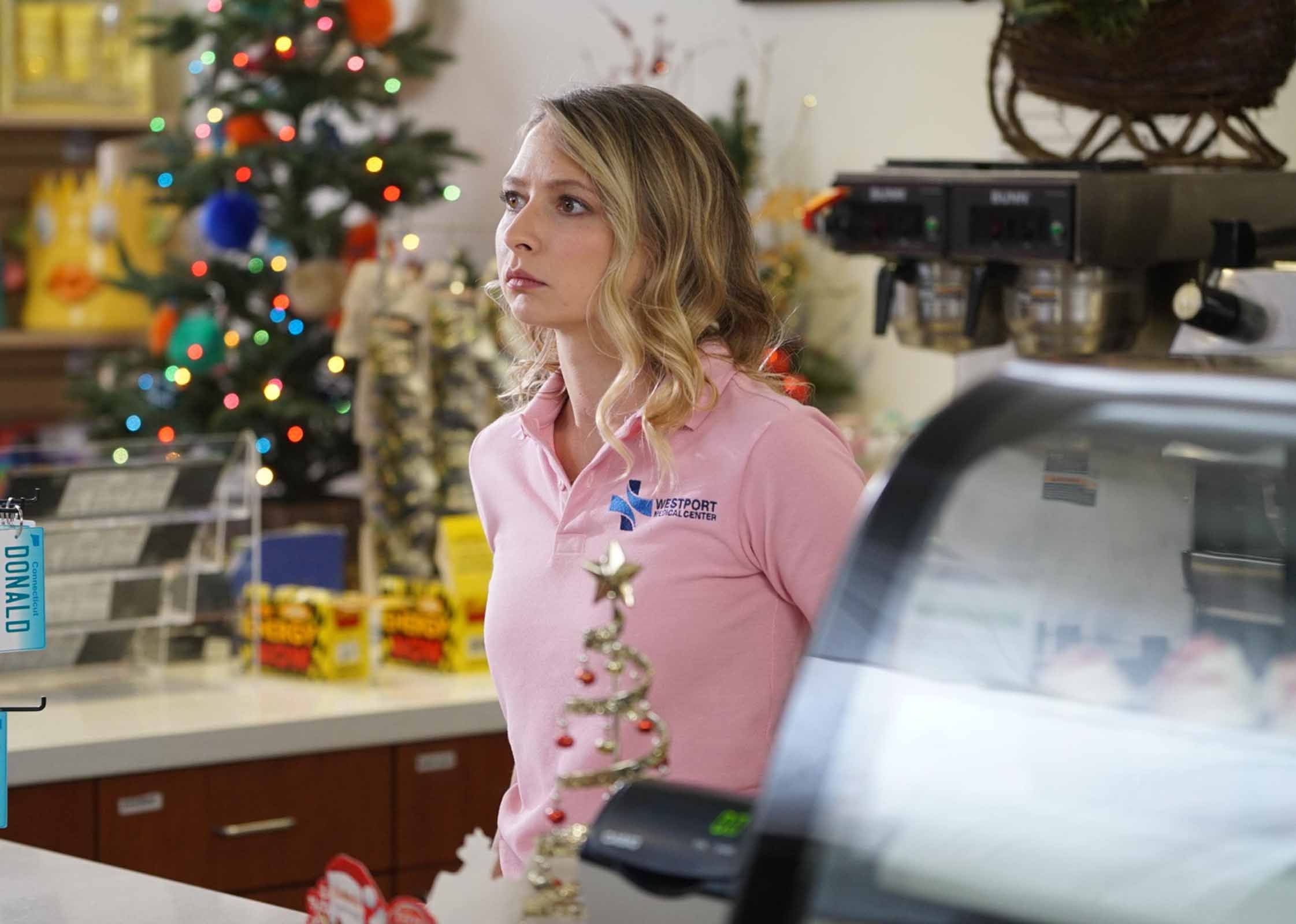 Photo de Courtney Pauroso - American Housewife (2016) : Photo Courtney ...