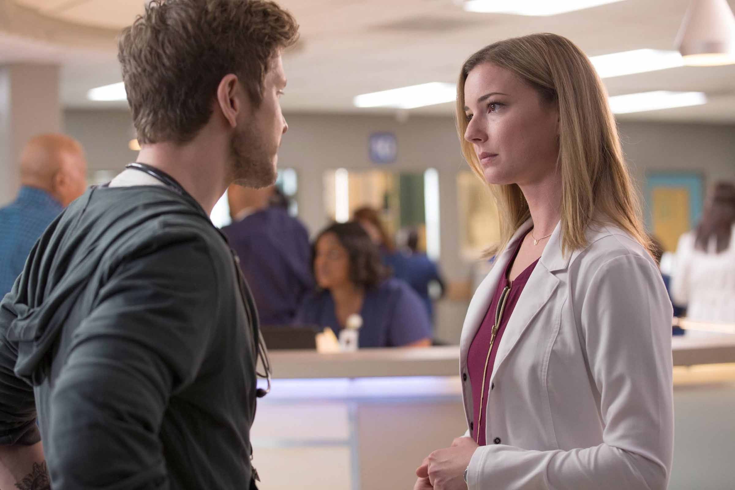 The Resident : The Resident : Photo Matt Czuchry, Emily VanCamp - 334 ...