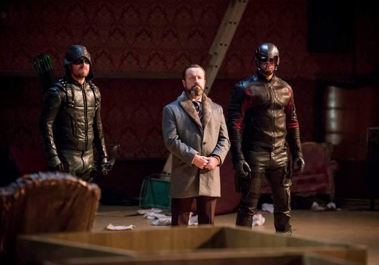 Arrow : Arrow : Photo Stephen Amell, David Nykl, David Ramsey - 348 sur ...