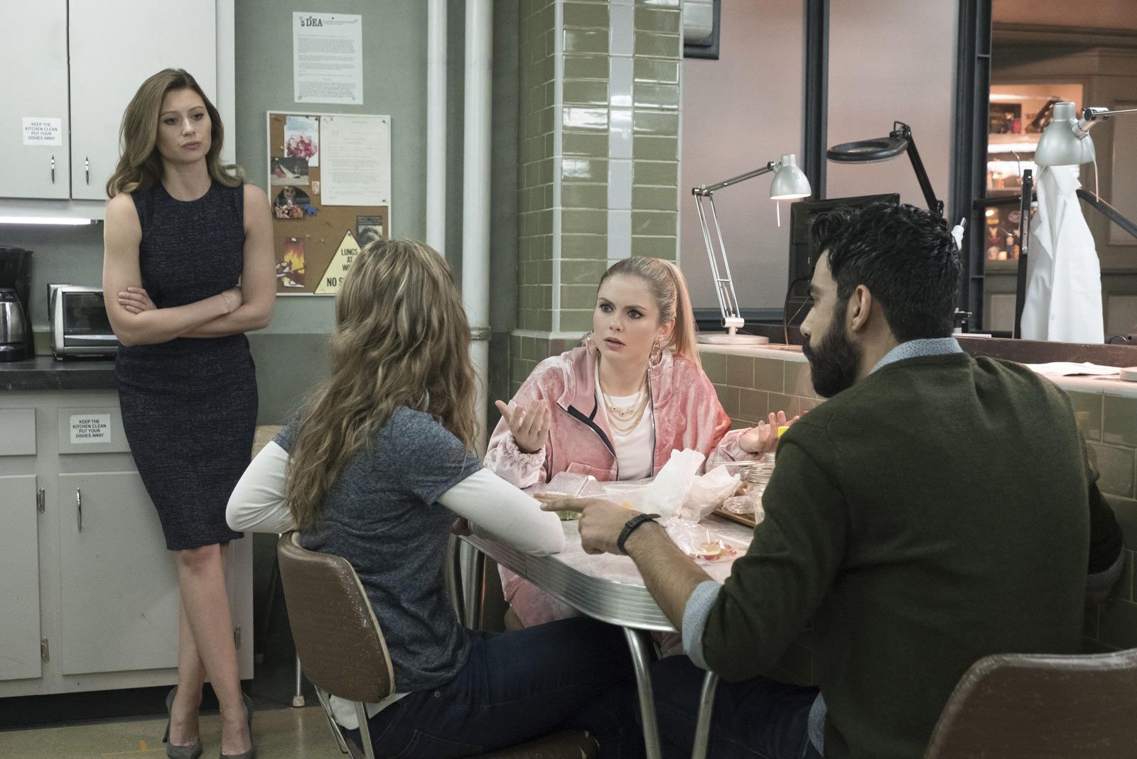 iZombie : iZombie : Photo Aly Michalka, Rose McIver - 84 sur 405 - AlloCiné