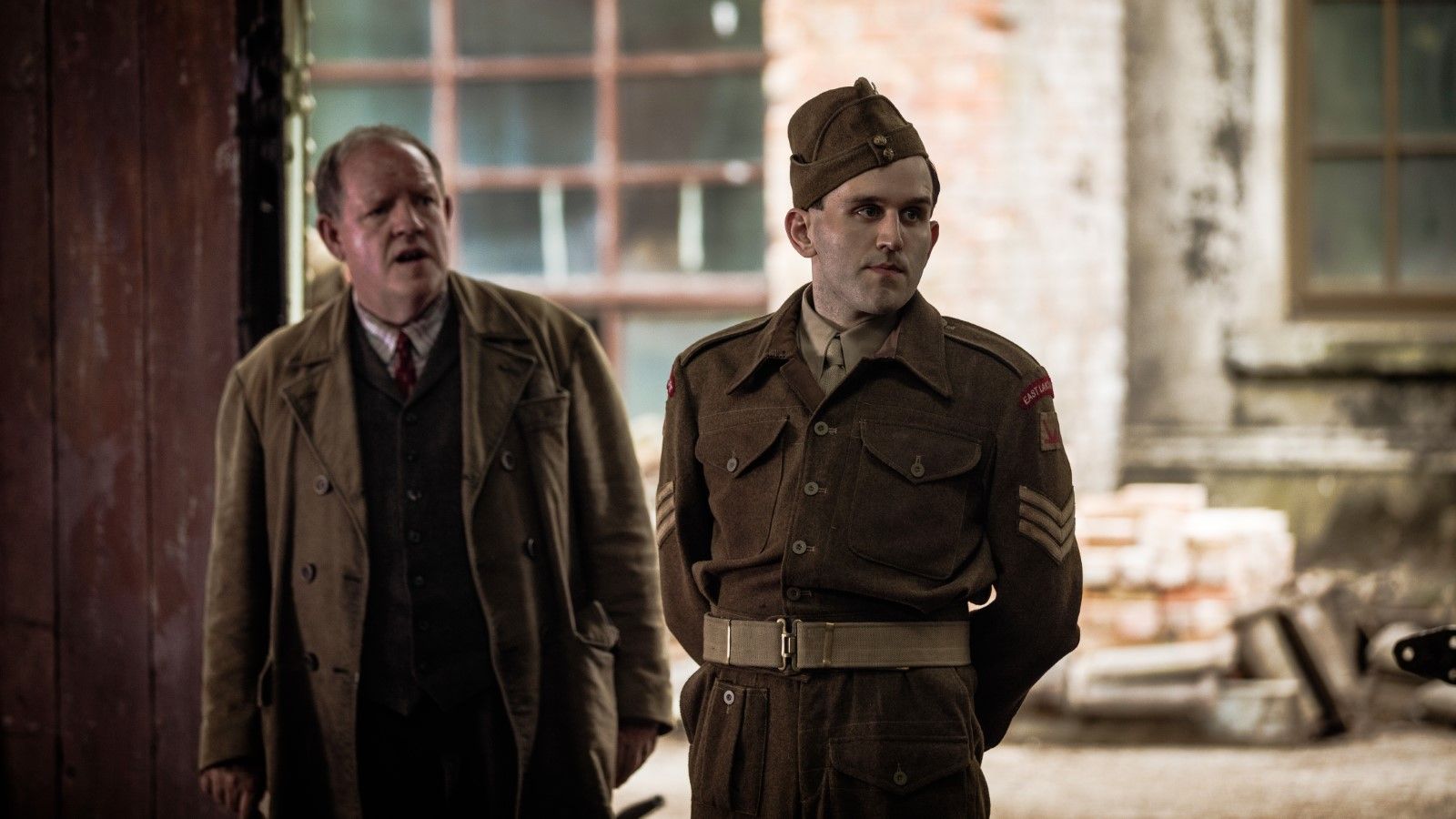 Photo de Harry Melling - The Keeper : Photo John Henshaw, Harry Melling ...