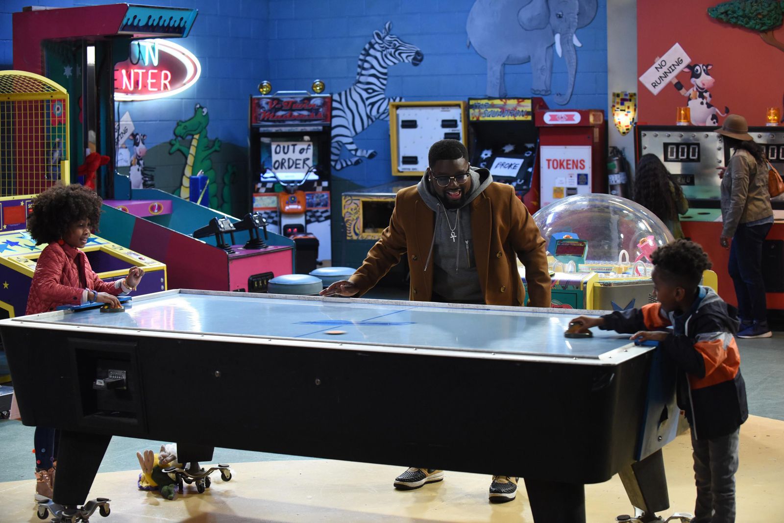 Rel : Rel : Photo Leah Jeffries, Lil Rel Howery, Che Tafari - 26 sur 52 ...