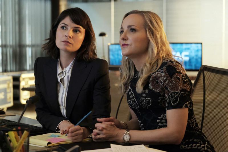 Bull : Bull : Photo Mackenzie Meehan, Geneva Carr - 146 sur 356 - AlloCiné
