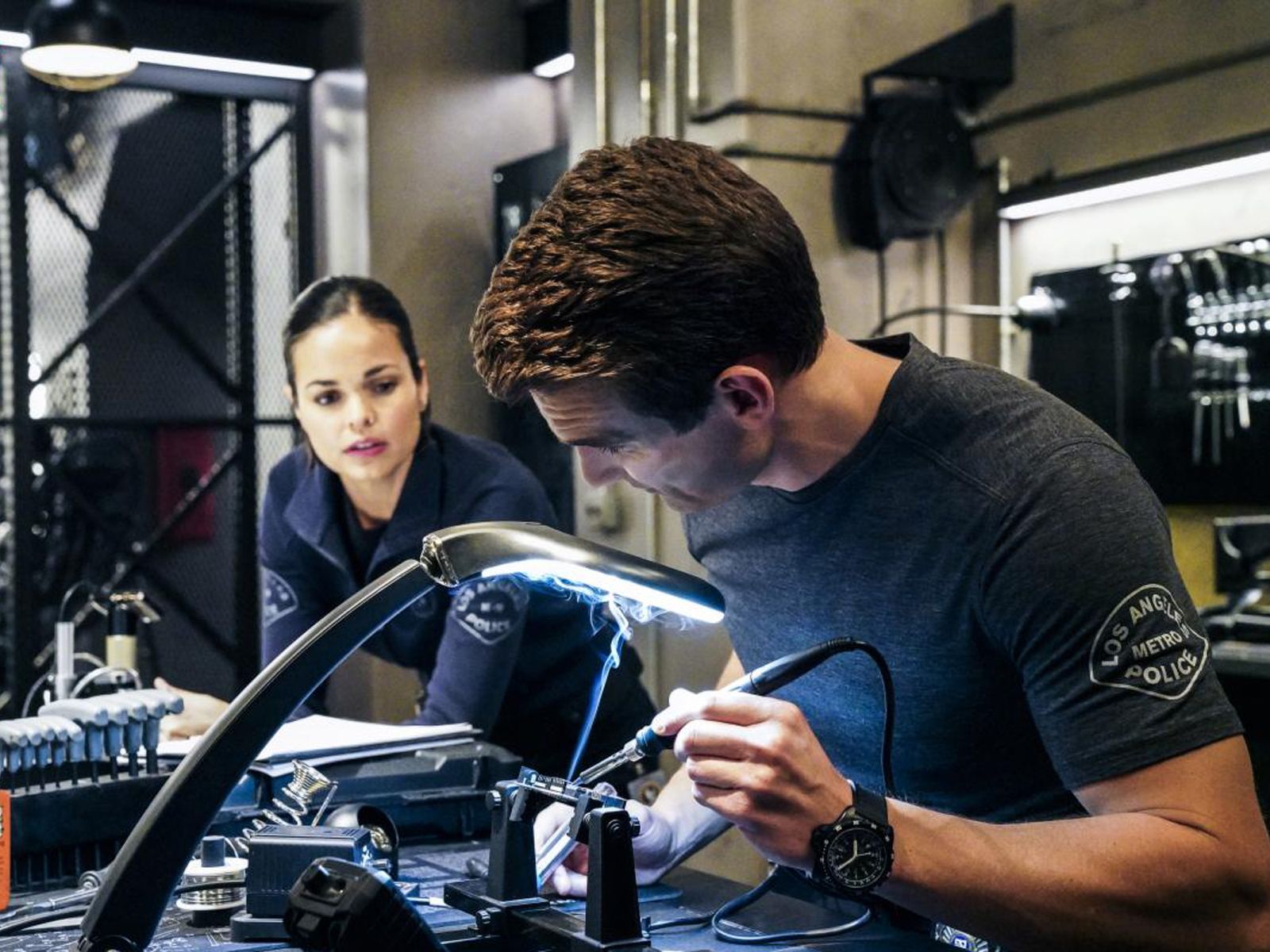 Photo de Lina Esco - S.W.A.T. (2017) : Photo Lina Esco, Alex Russell ...