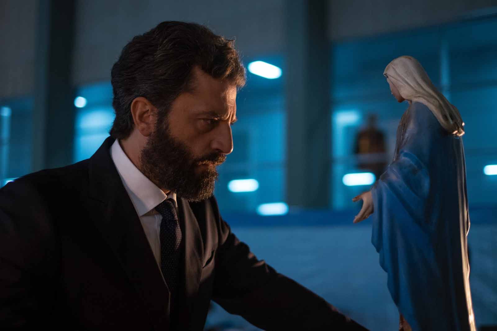Il Miracolo : Photo Guido Caprino - 2 sur 16 - AlloCiné