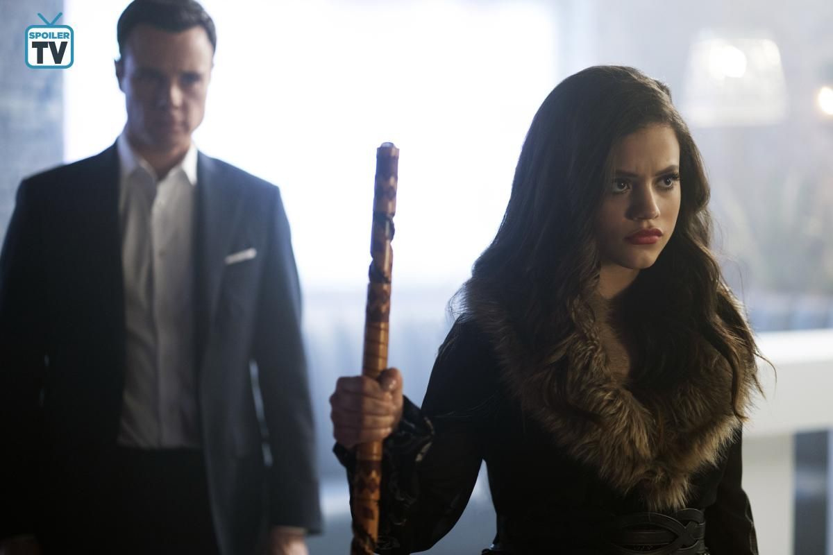 Charmed (2018) : Charmed (2018) : Photo Rupert Evans, Sarah Jeffery ...