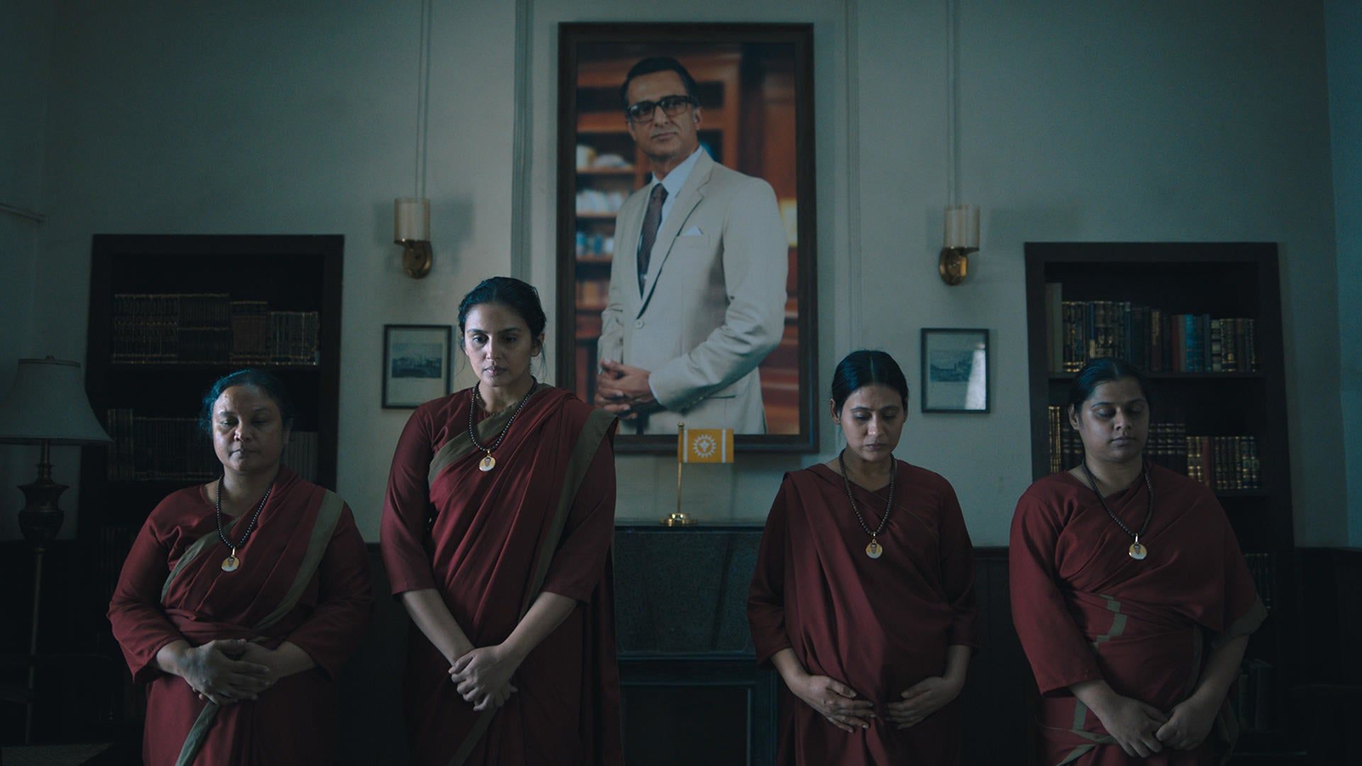 Poster Leila - Saison 1 - Affiche 2 sur 8 - AlloCiné