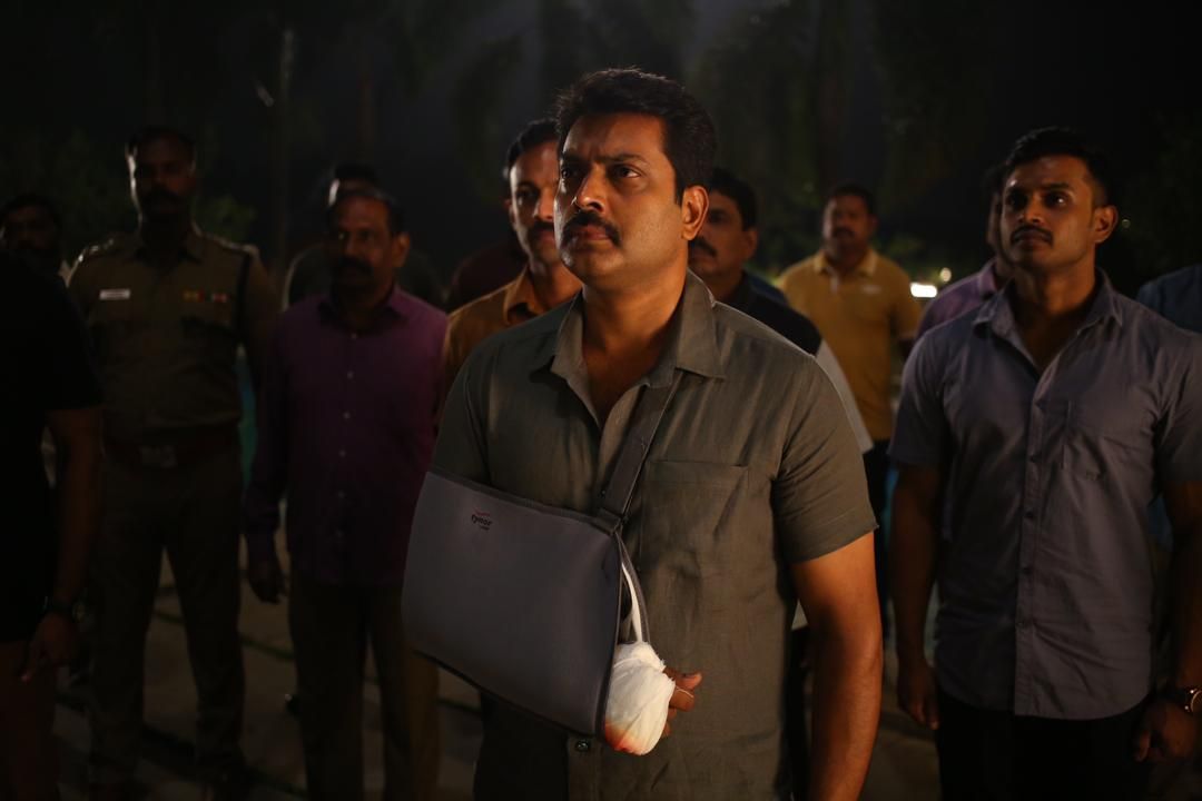 Photo du film Kaithi - Photo 1 sur 10 - AlloCiné