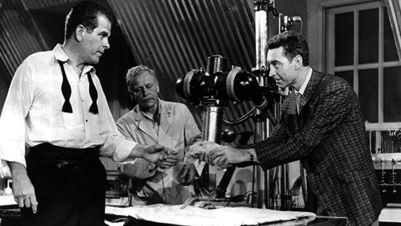 Photo du film L'Incroyable homme invisible - Photo 7 sur 8 - AlloCiné