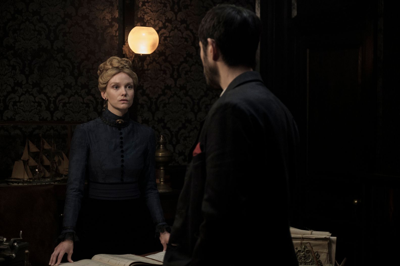 Warrior : Photo Joanna Vanderham, Andrew Koji - 45 sur 72 - AlloCiné