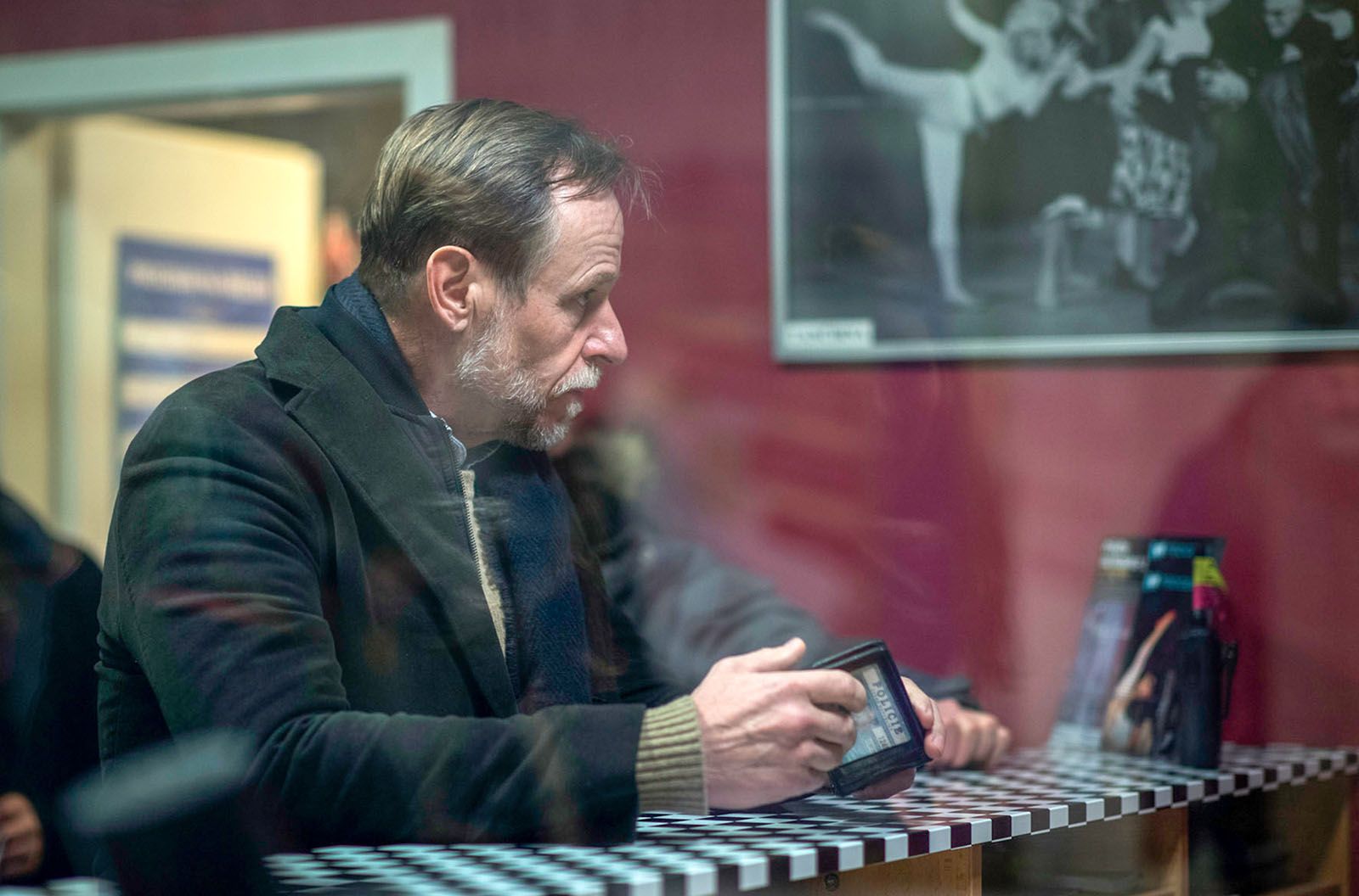 Photo de Karel Roden - Géométrie de la mort : Photo Karel Roden - Photo ...