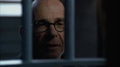 Poster Alias - Saison 3 - Affiche 16 sur 111 - AlloCiné